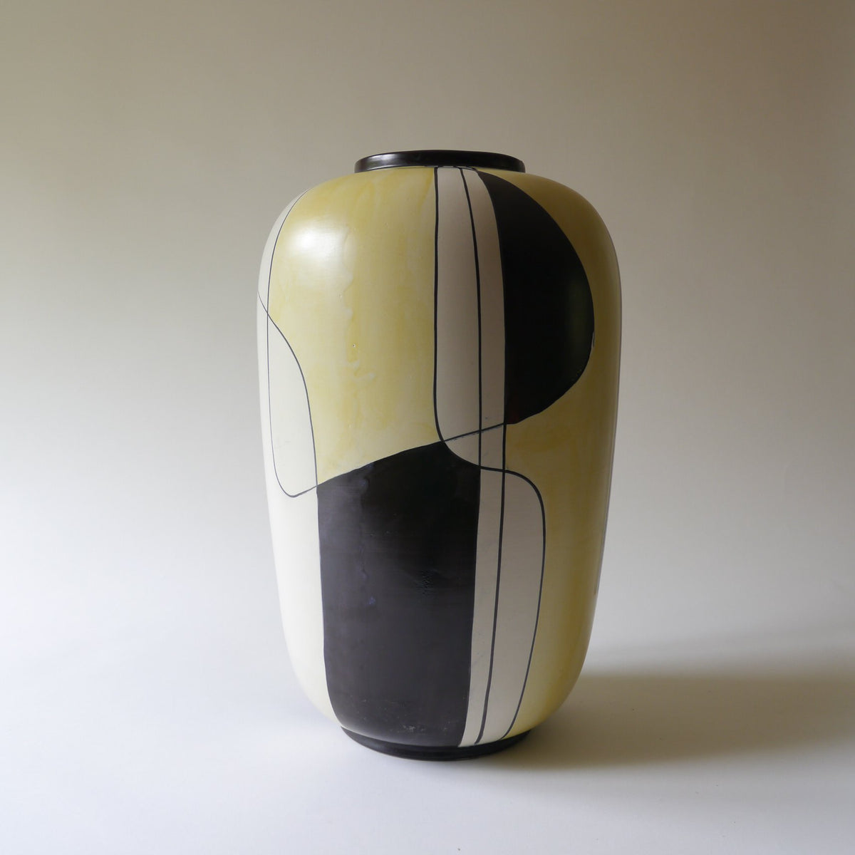 Abstract Floor Vase 1955 – Collection Apart